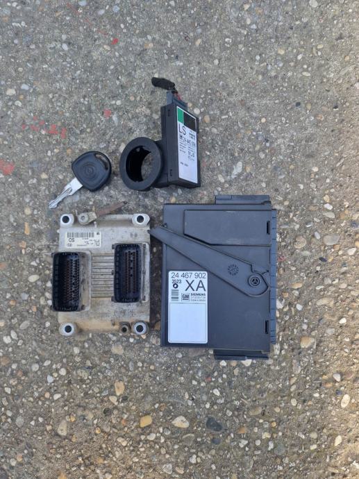 Opel Corsa C 1.2 16v ECU Kompjuter motora