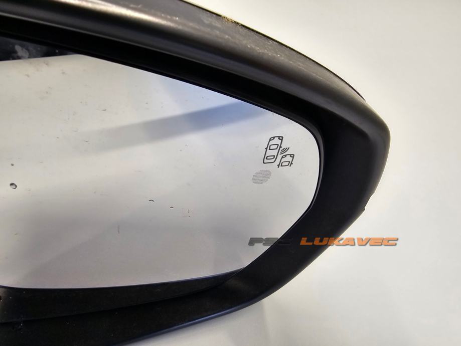 PEUGEOT 3008 RETROVIZOR DESNI ELEKTRIČNI 1635223880