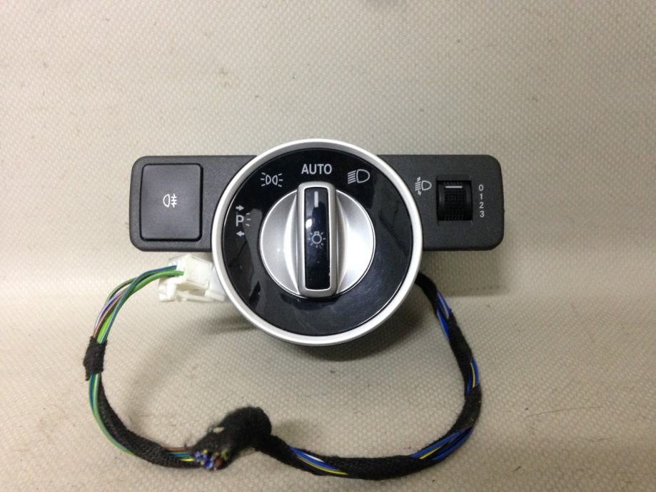 PREKIDACI SVJETLA MERCEDES C KLASA (W205/S205) > 14-18 A2049053103