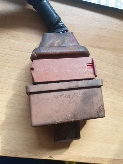 RELEJ BITRON PEUGEOT CITROEN 240109 240.101. 96 075406 80 9607540680