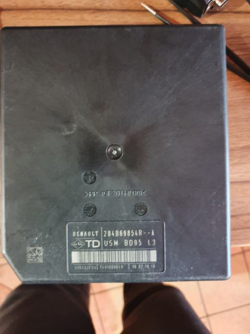 RENAULT MEGANE 3 USM UPC 284B69854R NOVO