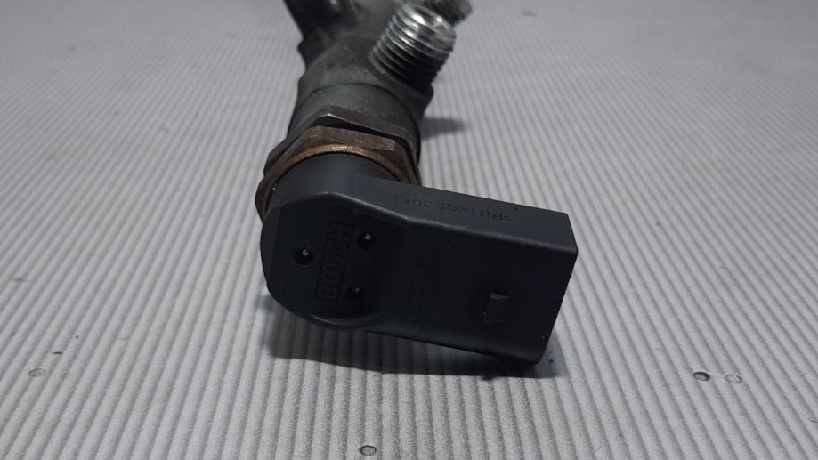 SENZOR PRITISKA GORIVA BMW SERIJA 1 (E87/E81) > 04-07 281002497