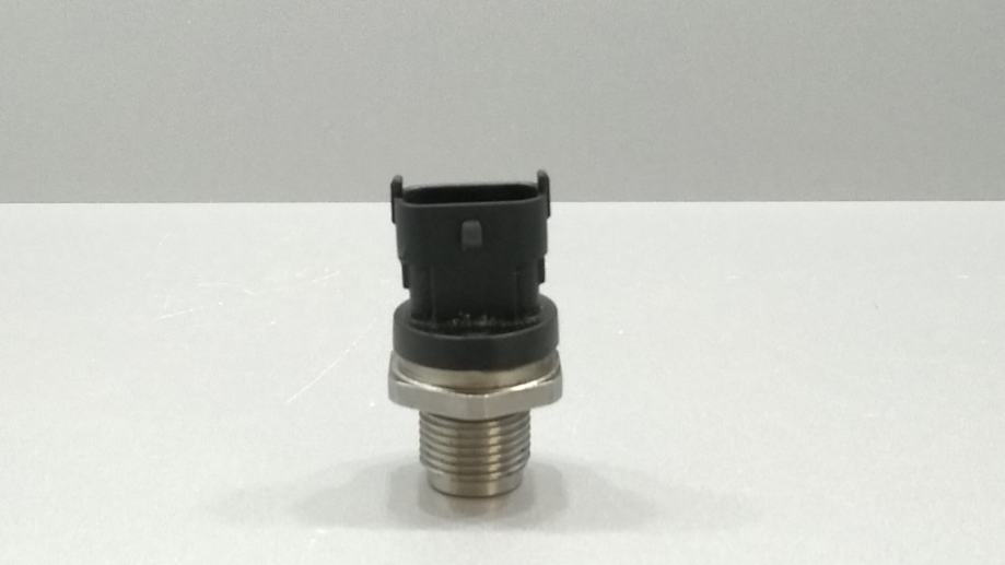 SENZOR PRITISKA GORIVA FIAT GRANDE PUNTO > 05-09 281006164