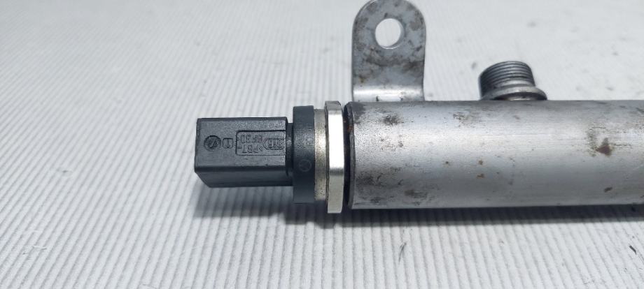 SENZOR PRITISKA GORIVA MERCEDES S KLASA (W221) > 05-09 A0061533328