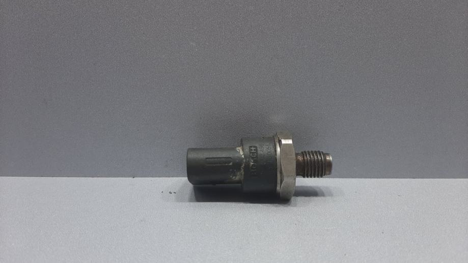 SENZOR PRITISKA GORIVA MERCEDES ML (W163) > 98-01 A0041537528