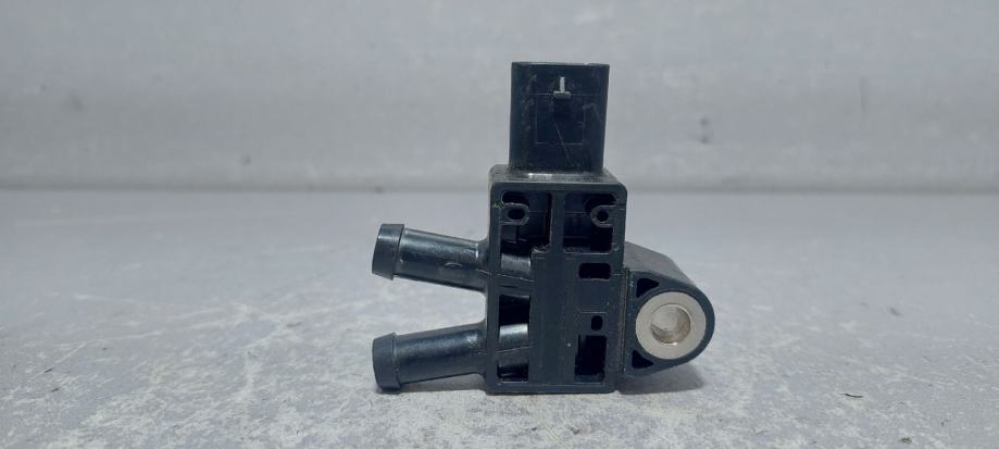 SENZOR PRITISKA MERCEDES CLA (W118/C118) > 19- A0009055307