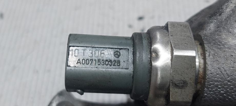 SENZOR PRITISKA MERCEDES SPRINTER > 06-13 A0071530328