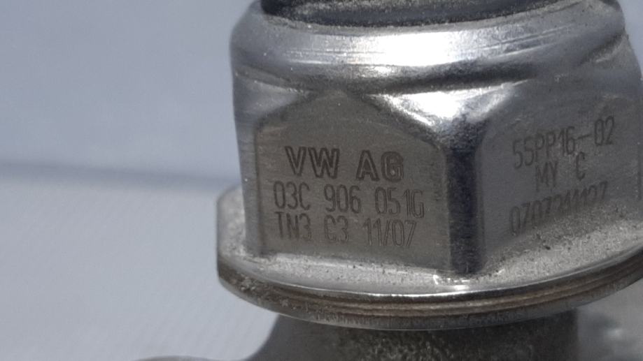 SENZOR PRITISKA VW PASSAT B6 > 05-10 03C906051G