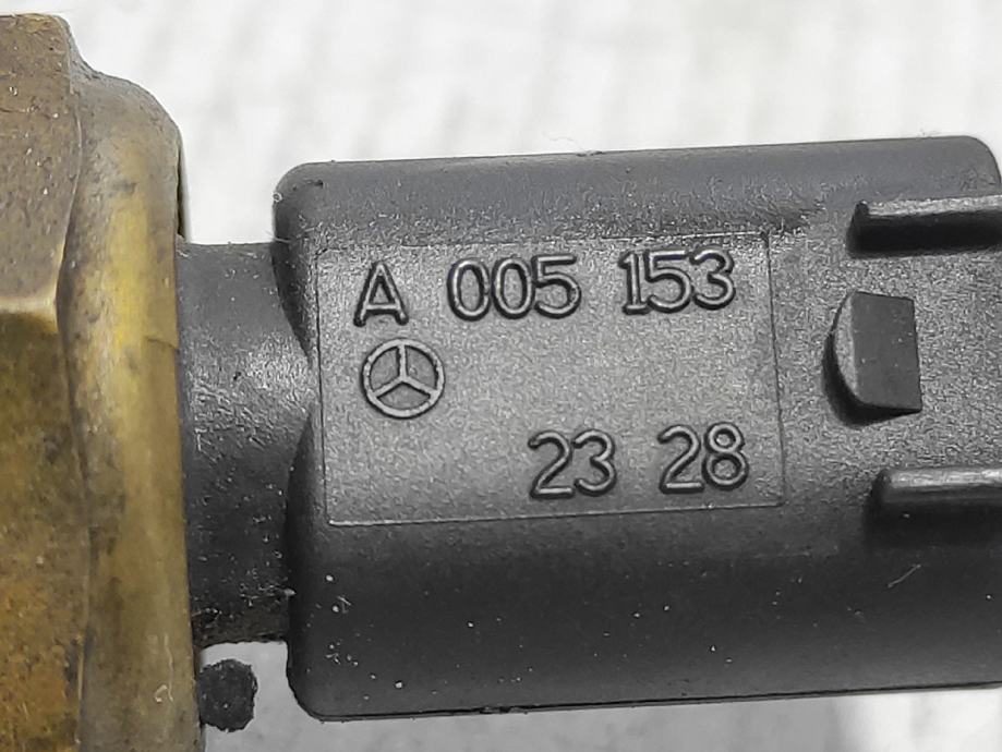 SENZOR TEMPERATURE MERCEDES SPRINTER > 18- A0051532328