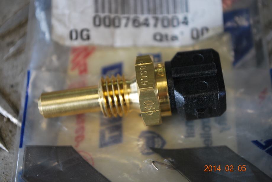 Senzor temperature vode Alfa 33 145 146 Boxer Punto 75 NOVO!! 60812077