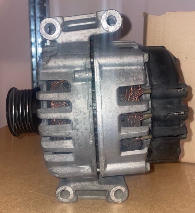 Uređeni alternator - generator - Mercedes