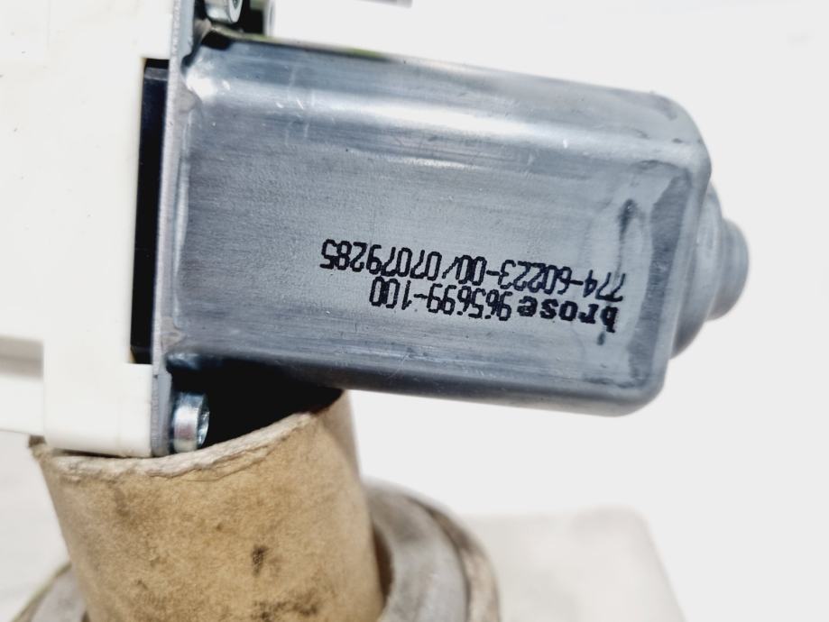 Vw Passat cc zadnji lijevi motor podizača stakla 3C8959703B