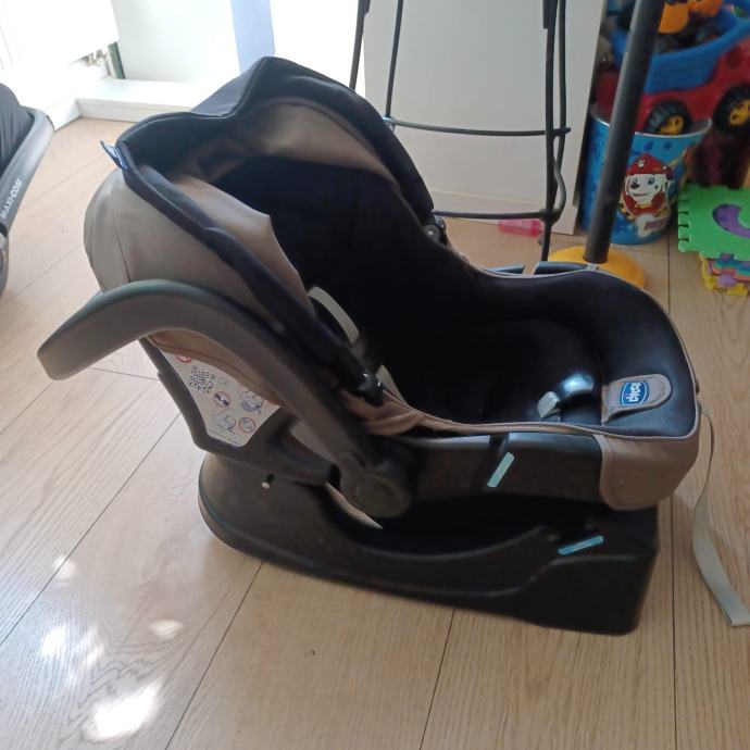 Autosjedalica sa bazom za djecu 0-13kg tzv jaje Chicco Autofix