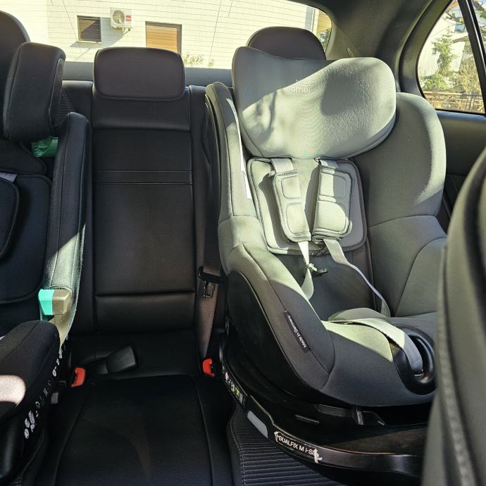 Britax Romer sa bazom 360° hitno