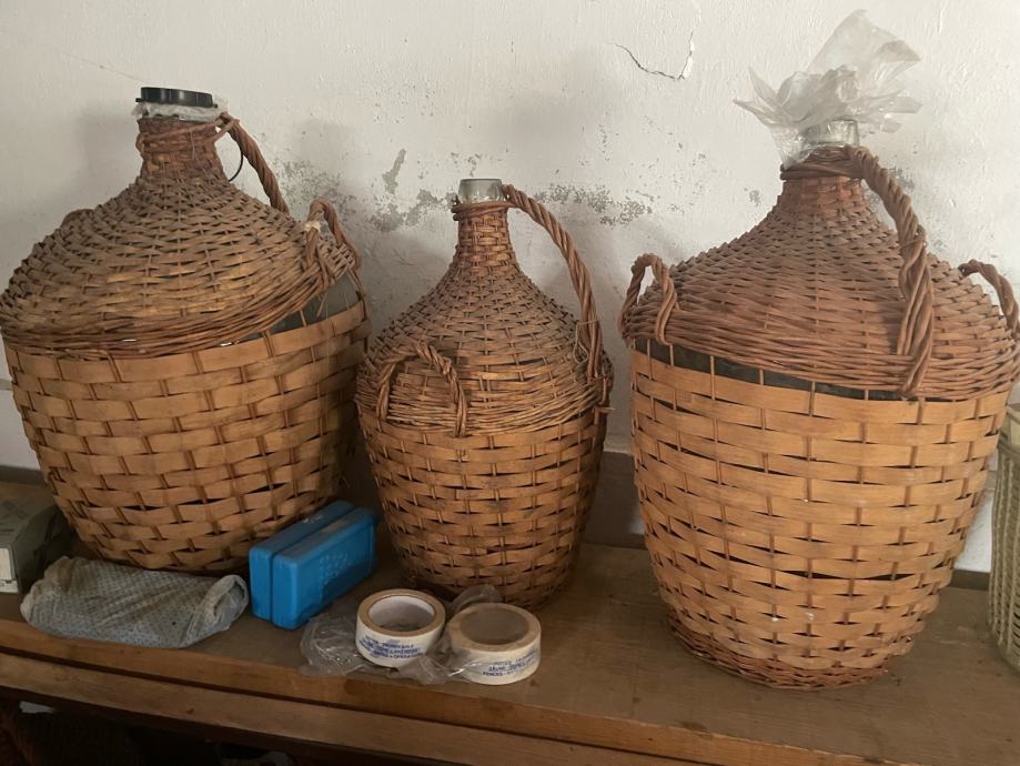 Damižane i bačve, pletene boce 5-50 l