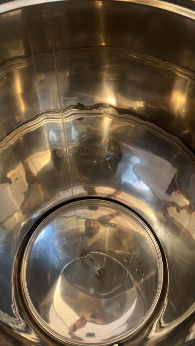 Dvije Inox bacve od 300 i 400 lit. kvaliteta Ghidi