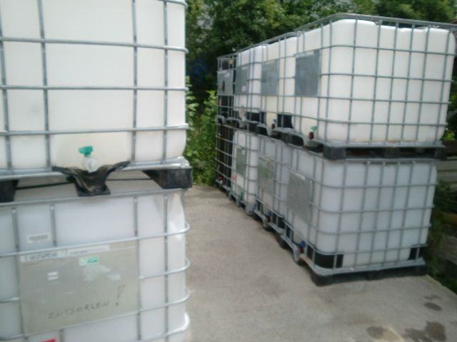 IBC spremnik 1000 litara - D 120 x Š 100 x V 120 cm