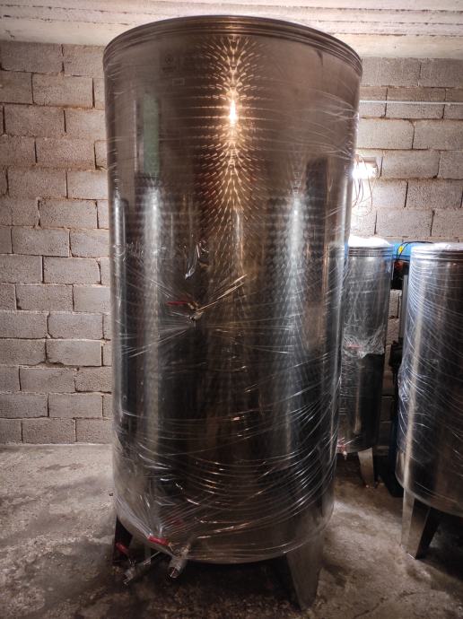 Inoks spremnik bačva LETINA 2000 L - nerabljeno/novo (moguće hlađenje)