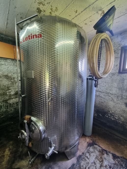 PRODAJEM INOX LETINA BAČVU