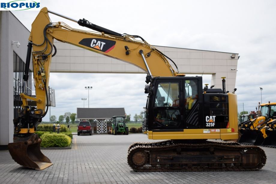 BAGER GUSJENIČAR CATERPILLAR 325F LCR, 2016. ROTOTILT, CAT 325F LCR