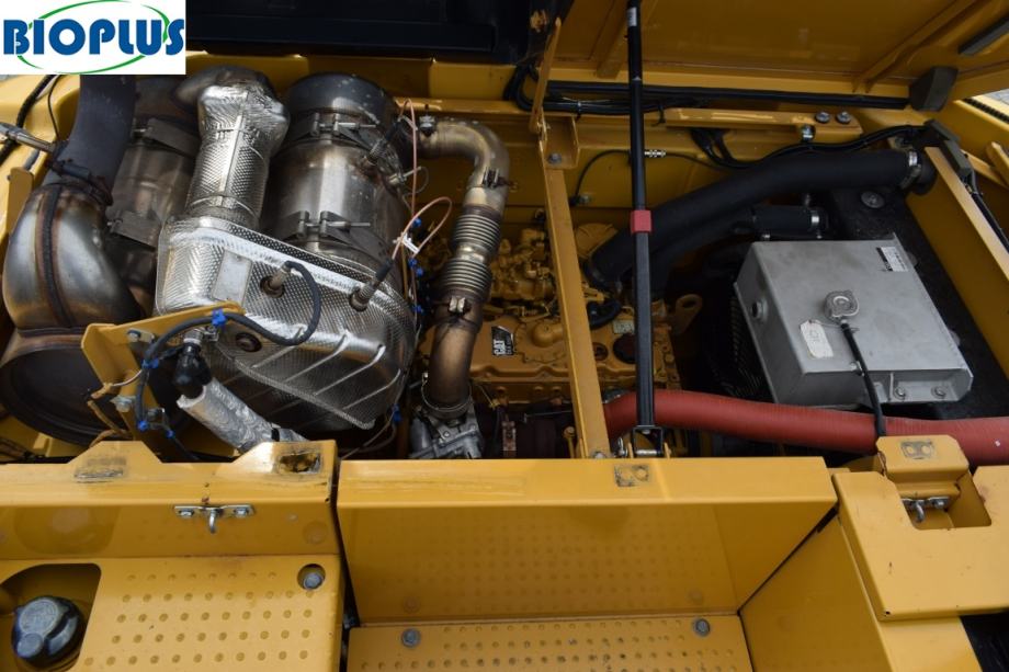 BAGER GUSJENIČAR CATERPILLAR 325F LCR, 2016. ROTOTILT, CAT 325F LCR