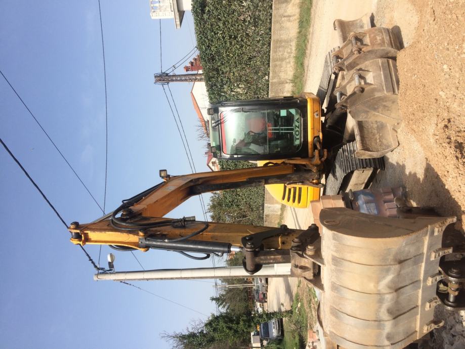 BAGER GUSJENIČAR JCB 8080 + čekić pikamer