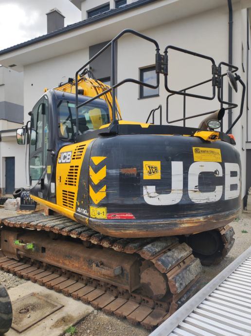 BAGER GUSJENIČAR JCB JS 130 LC 2012 - 2021 G - IZBOR STROJEVA!!