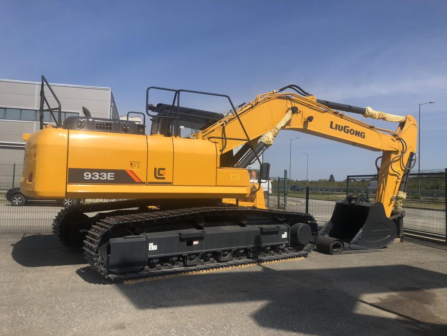 NOVI BAGER LIUGONG 933E