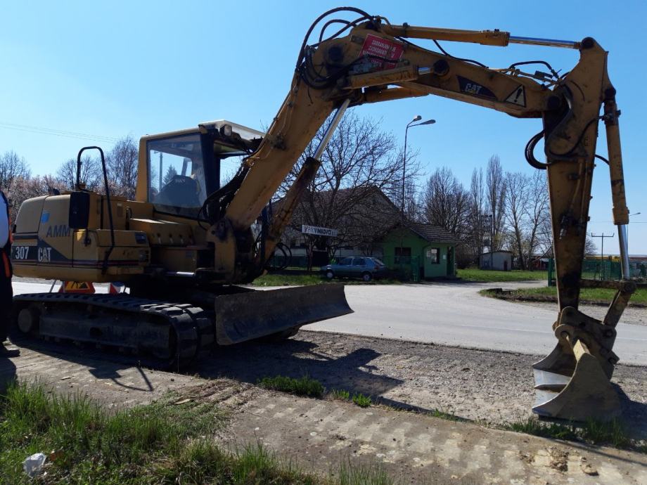 CAT 307B