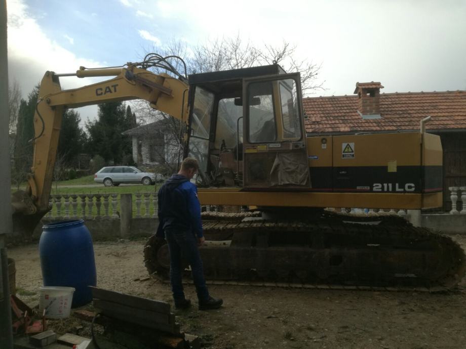 Caterpillar 211LC 93god.,u ispravnom stanju 9500€