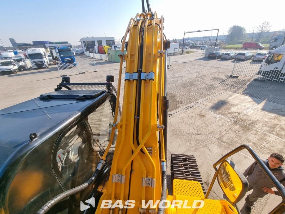 JCB JS205 *NIKAD KORIŠTEN*