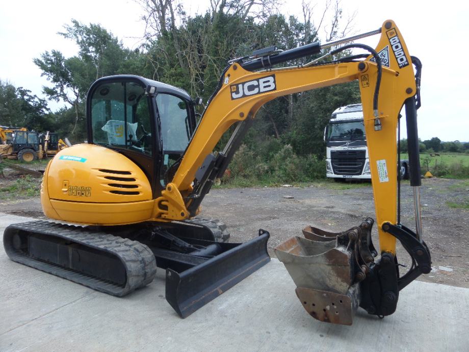 JCB mini bager 8050 ZTS - 2015 godina