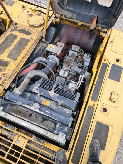 Komatsu PC 210