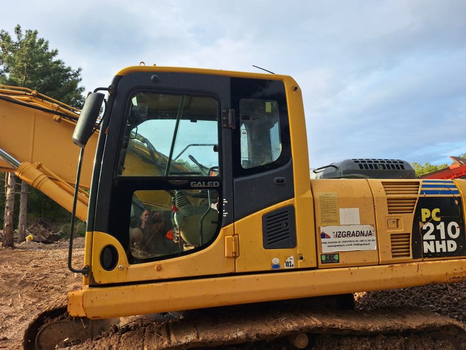 Komatsu PC 210