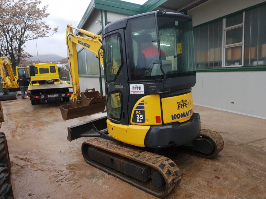 KOMATSU PC35MR-3