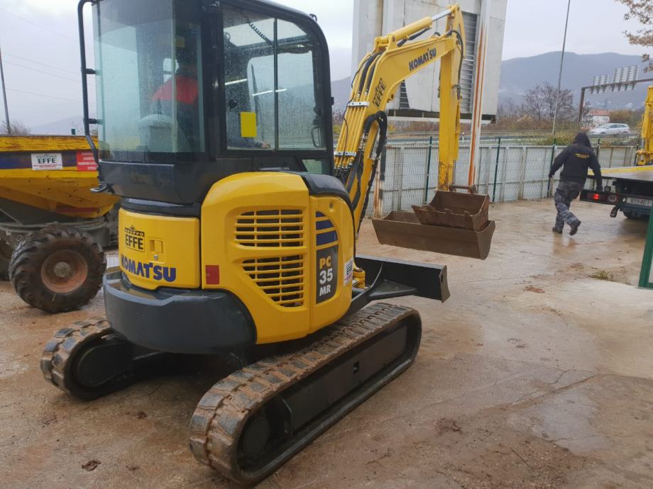 KOMATSU PC35MR-3
