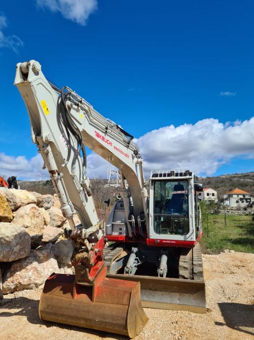 PRODAJEMO RABLJENI TAKEUCHI TB 2150 R