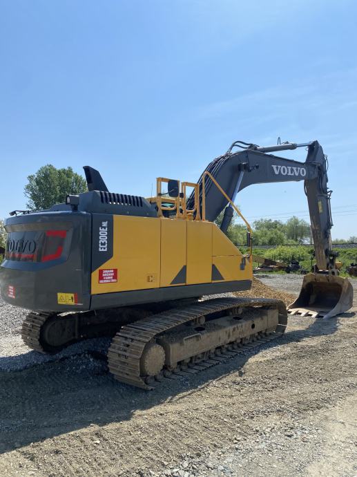VOLVO EC250E 2015g.