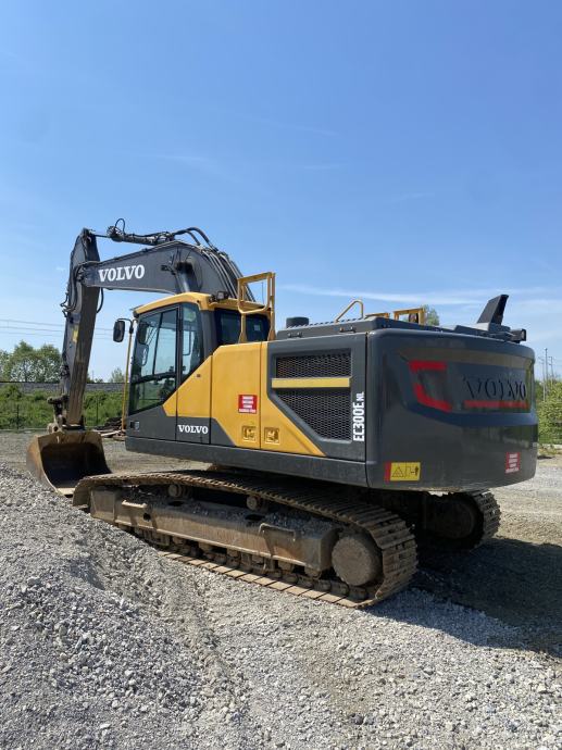 VOLVO EC250E 2015g.