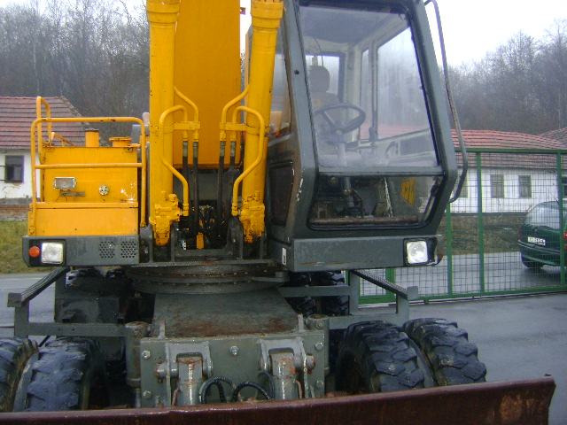 JCB js 150w