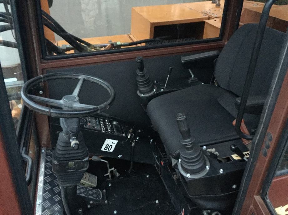 Prodajem rovokopač Case 488