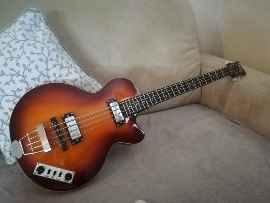 Hofner ignition club bass