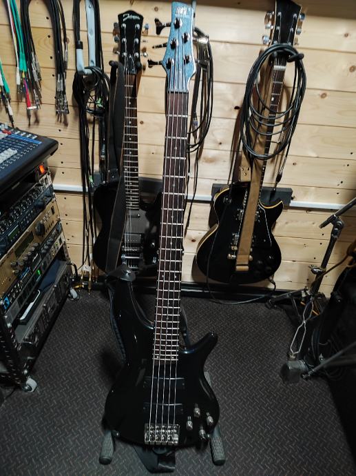 Ibanez SR305