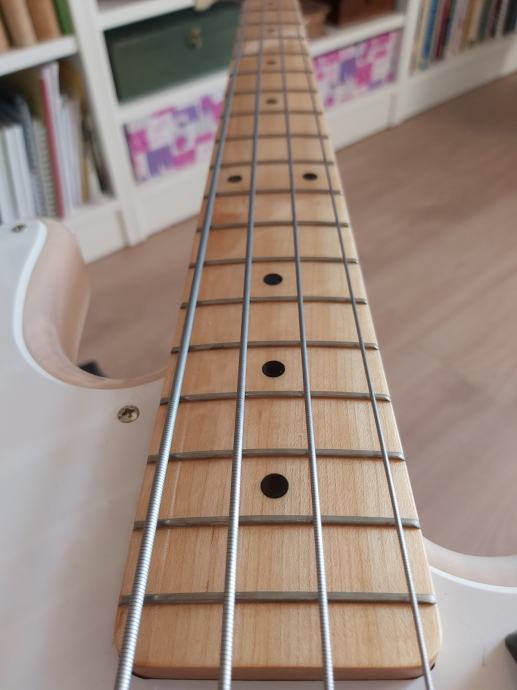 Squier Classic Vibe 50s Precision Bass MN WB (stara generacija!)