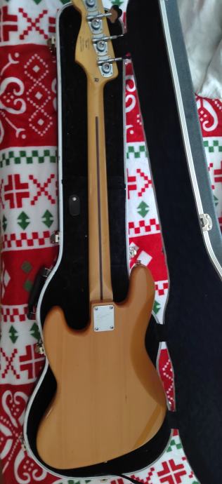 Squier VM jazz bass