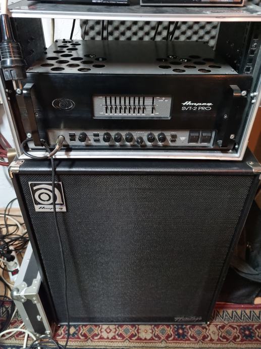 Ampeg SVT