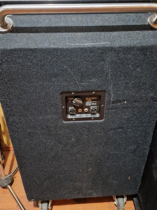 Warwick Pro 611 WCA bass box 6x10