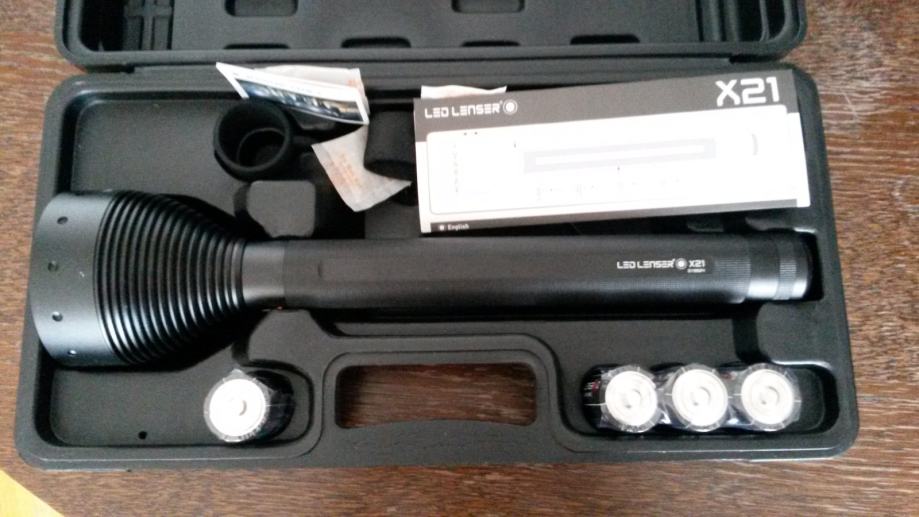 Svjetiljka LED Lenser X21
