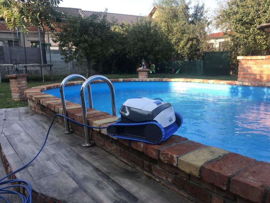 Automatic Robot Usisavac za Bazen ( ZIDOVI I DNO )