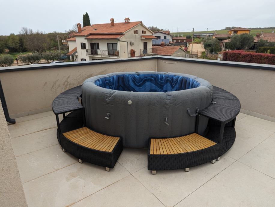 Ratan garnitura za jacuzzi